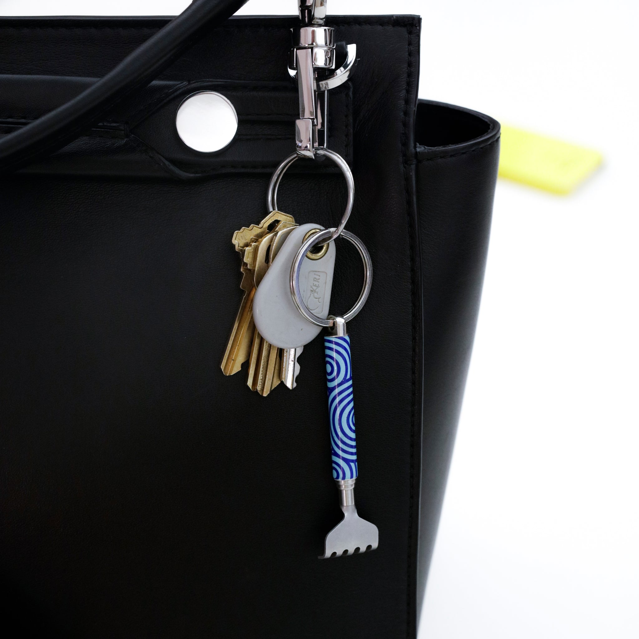 Key Chains — Kikkerland B.V